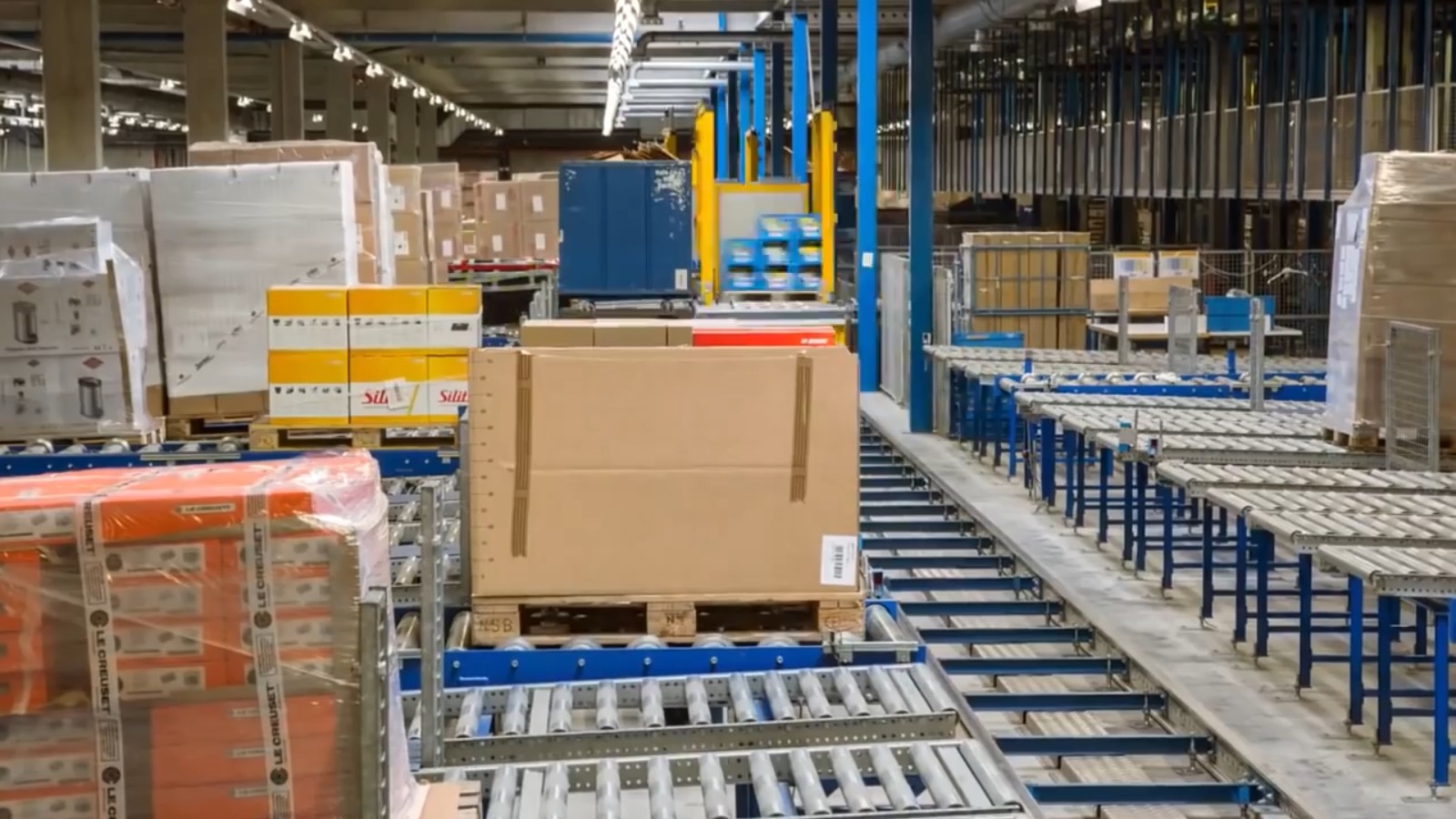 DHL trials automated parcel picking trolley - Parcel and Postal ...