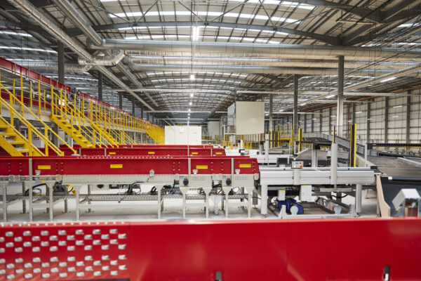 Royal Mail opens state-of-the-art automated Super Hub in Daventry ...