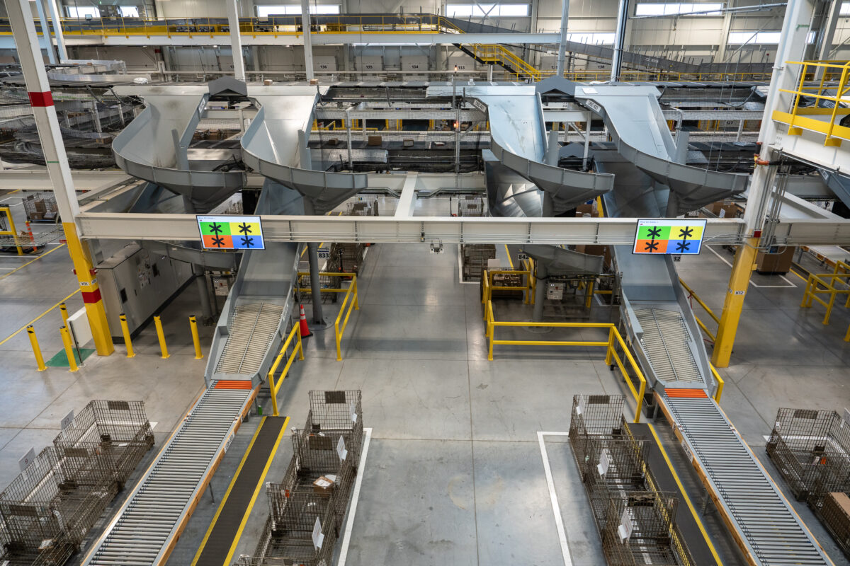 Canada Post doubles Toronto sorting capacity with new flagship facility ...