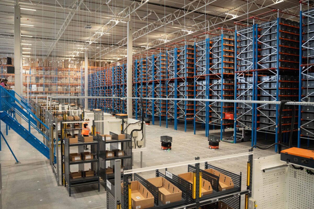 Dematic deploys mobile robots for Radial warehouse in the Netherlands ...