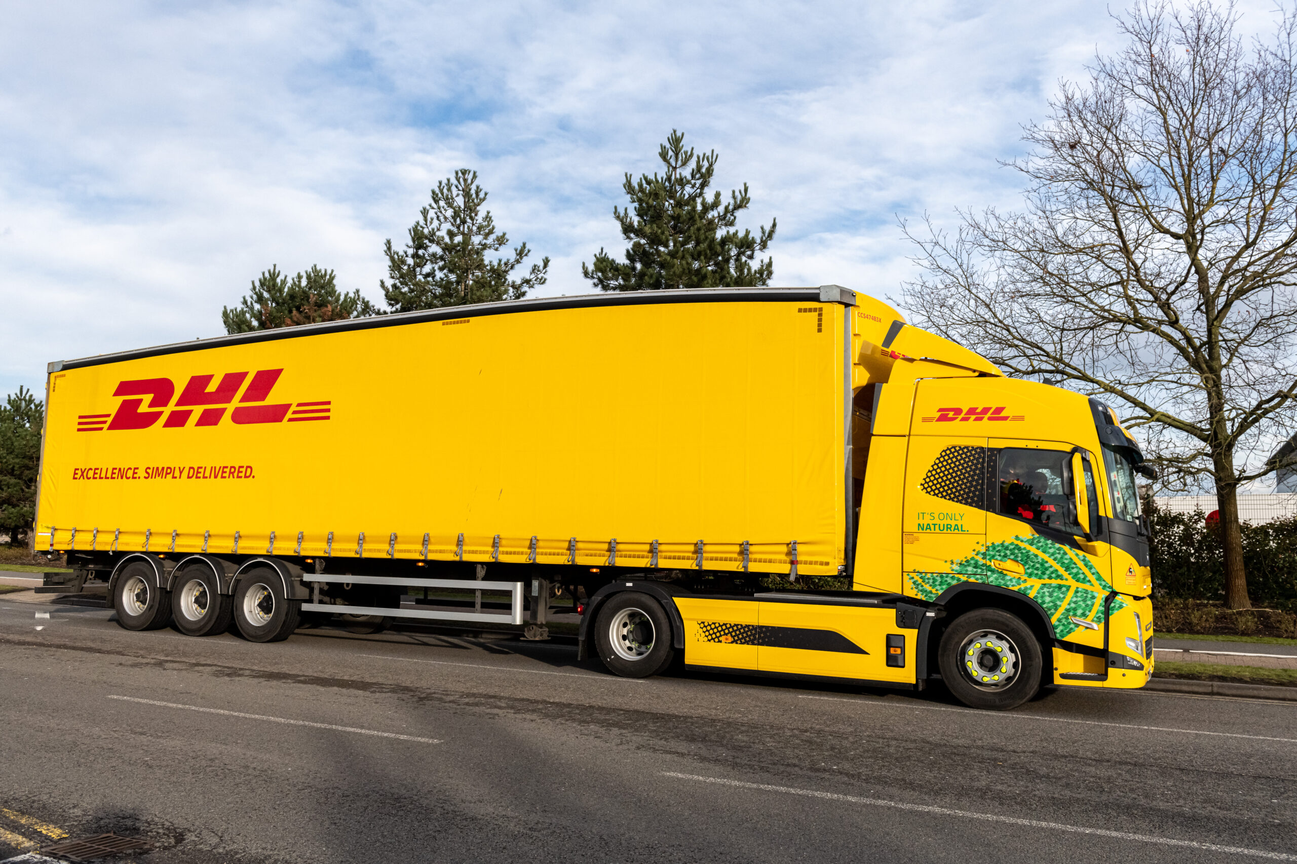 DHL Supply Chain wins Suntory Beverage & Food contract - Parcel and ...