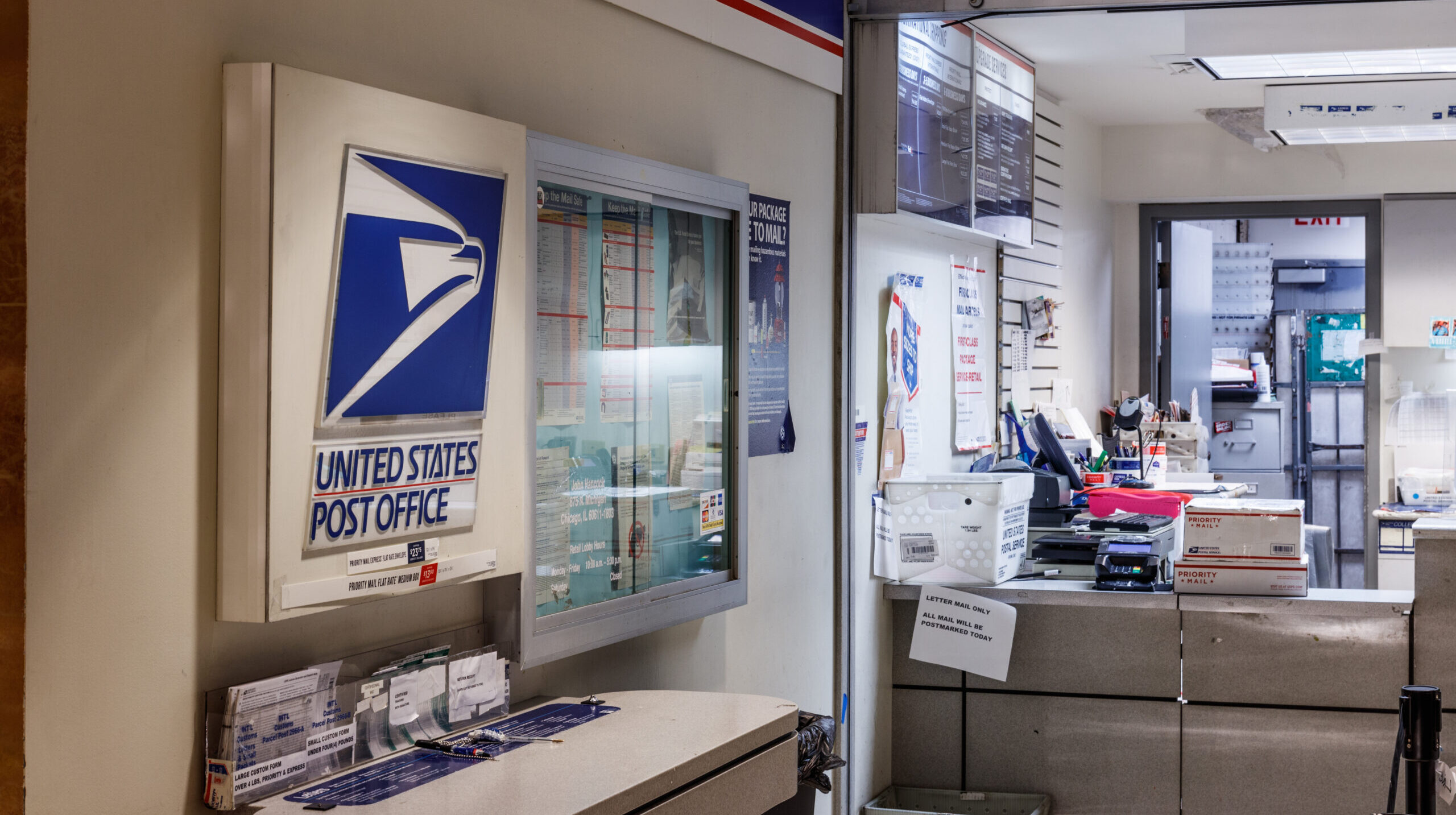 USPS to pause processing network consolidation plans - Parcel and ...