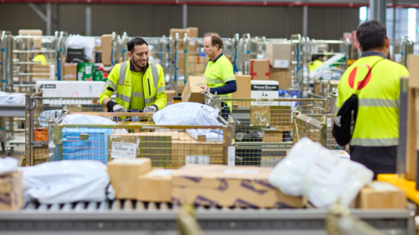 Australia Post achieves top international ranking from UPU - Parcel and ...