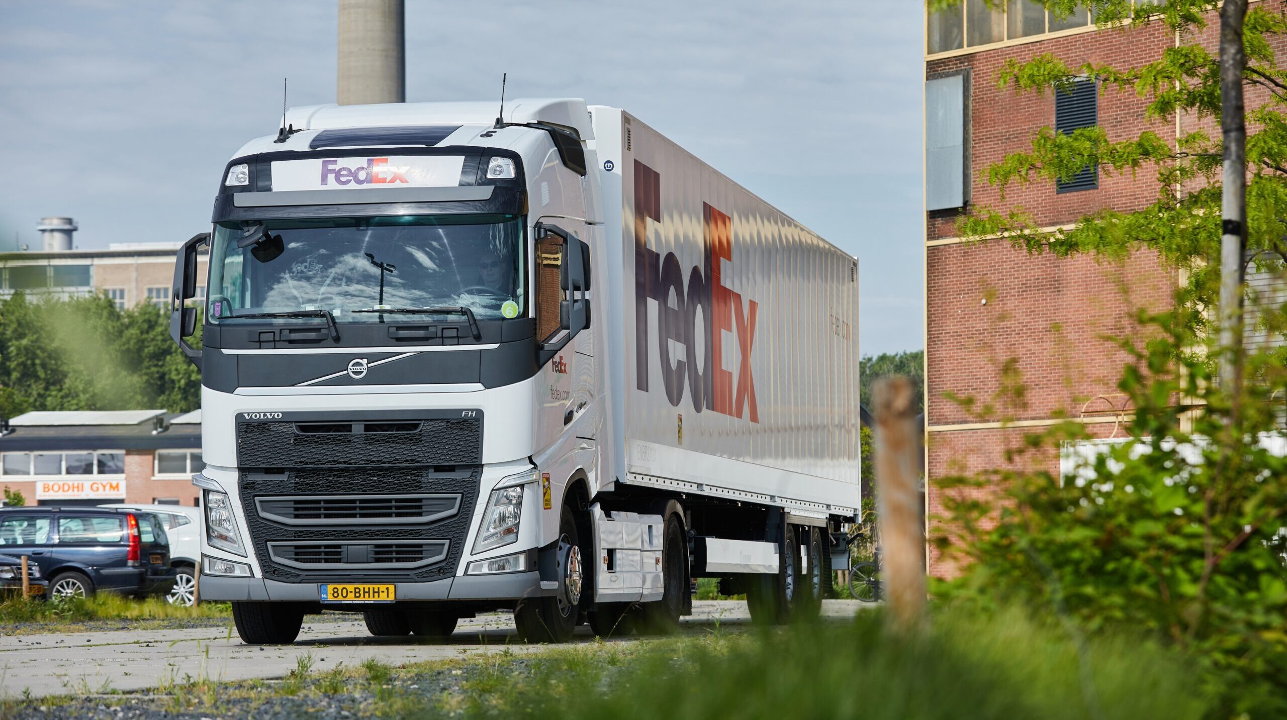 FedEx to open two state-of-the-art logistics hubs in the UK - Parcel and Postal Technology ...
