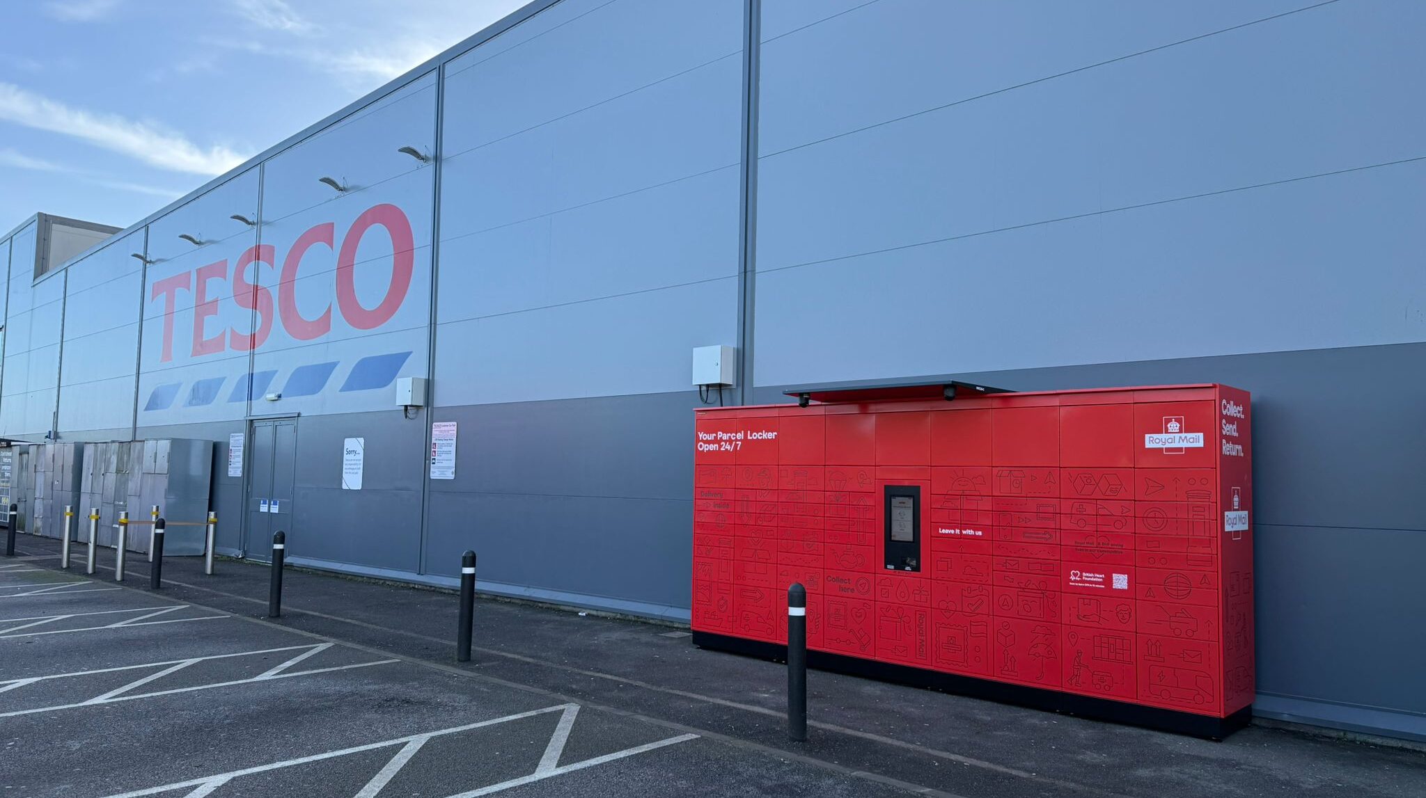 Royal Mail trials parcel lockers at Tesco stores across the UK | Parcel ...